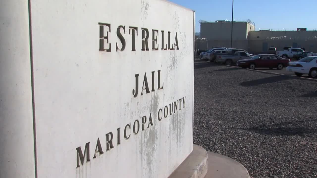 Families hold candlelight vigil for inmates who died in Maricopa County ...