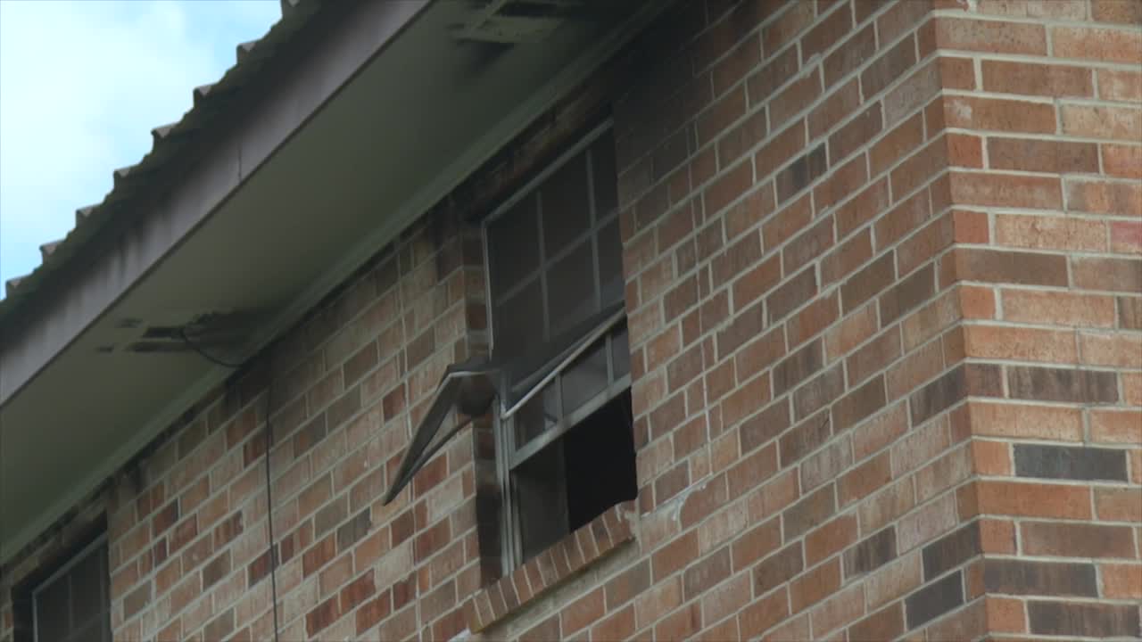 Mother, children leap from second-floor apartment to escape fire