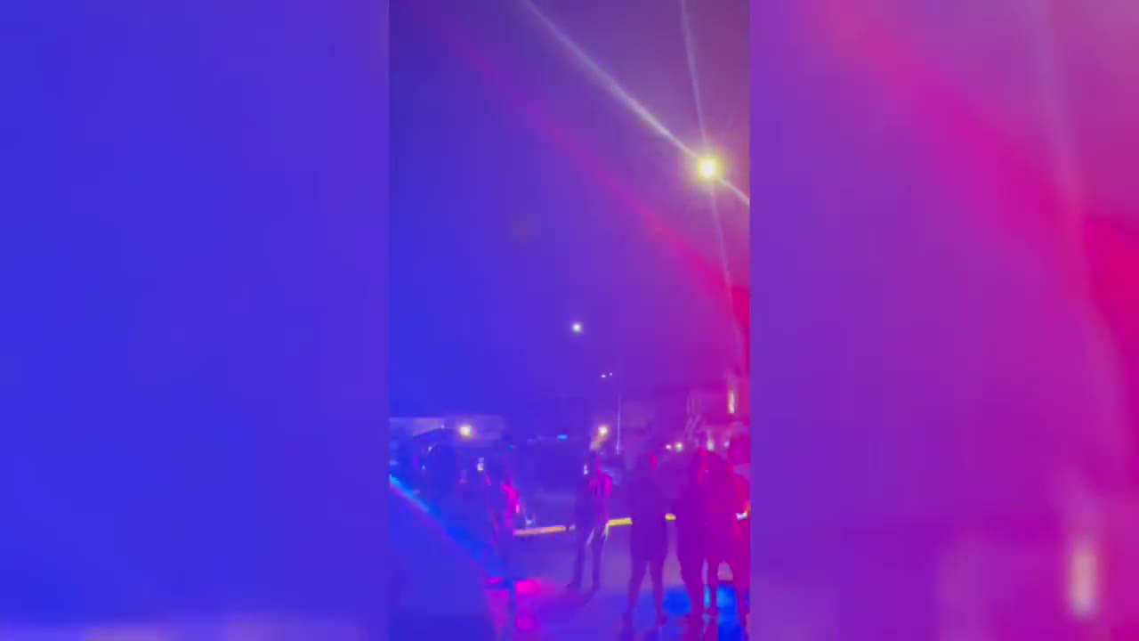 2 dead, 18 hurt after plane crashes into building causing fire in ...