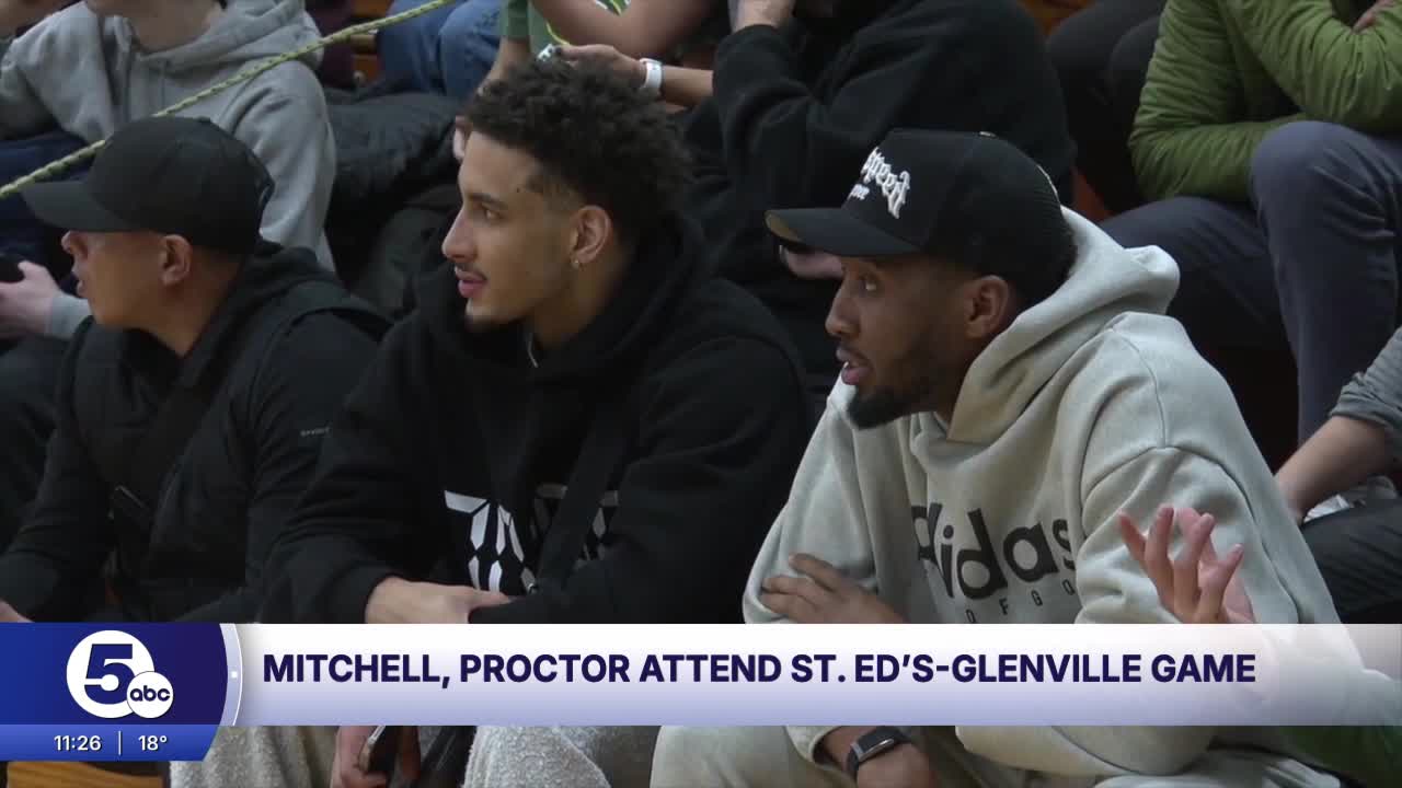 Donovan Mitchell, Tyrese Proctor spend evening at St. Ed-Glenville game