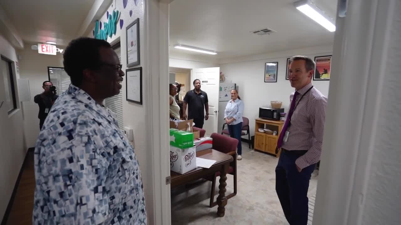 Vegas Stronger Champion: DeAndre Palm helps reunite families