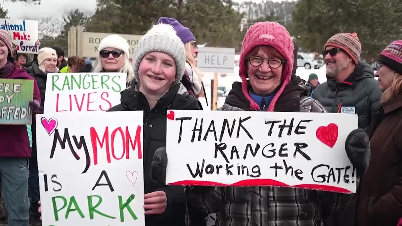 Hundreds gather in Estes Park to protest firings of RMNP park rangers