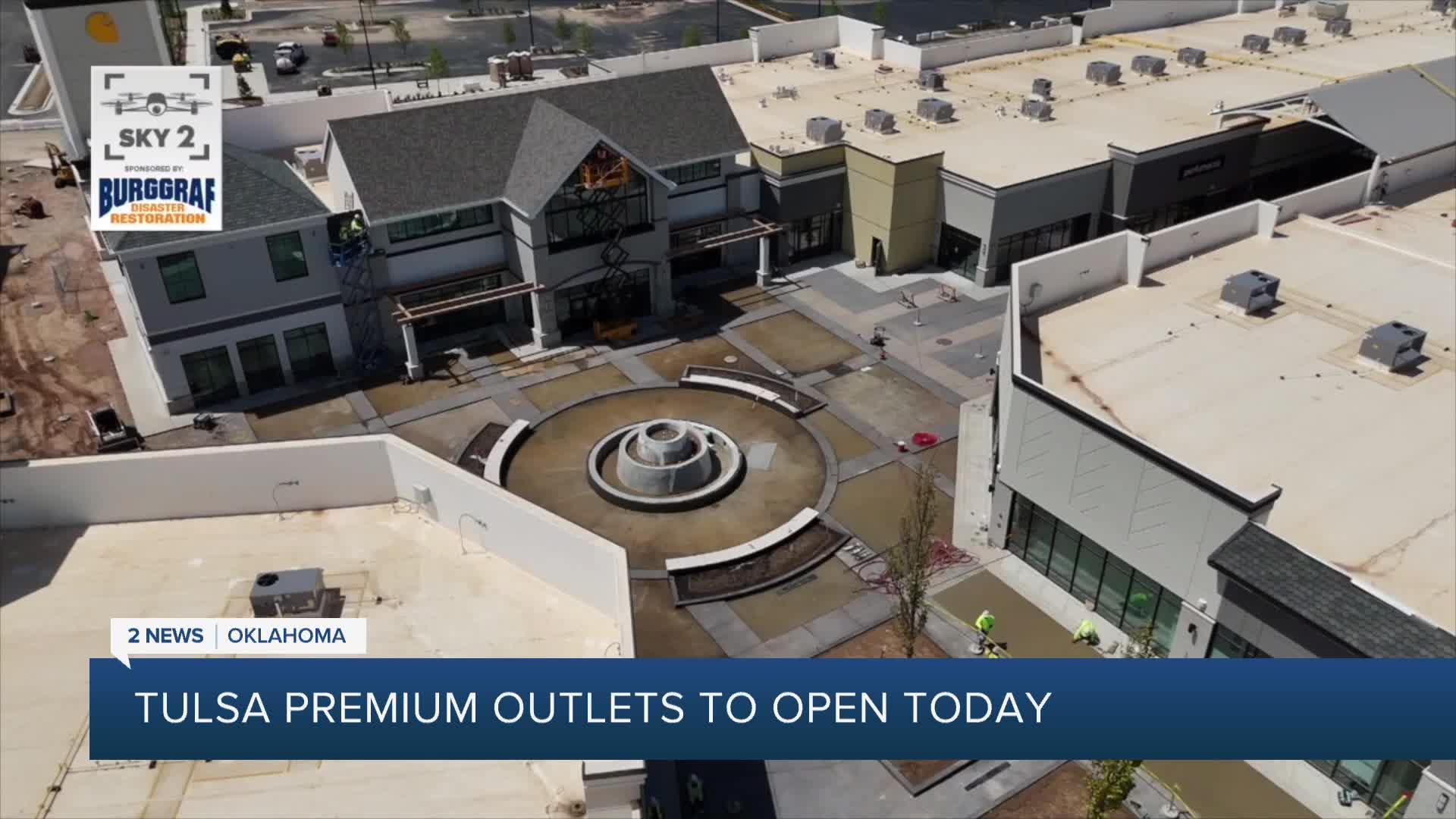 Tulsa Premium Outlet Mall officially opens