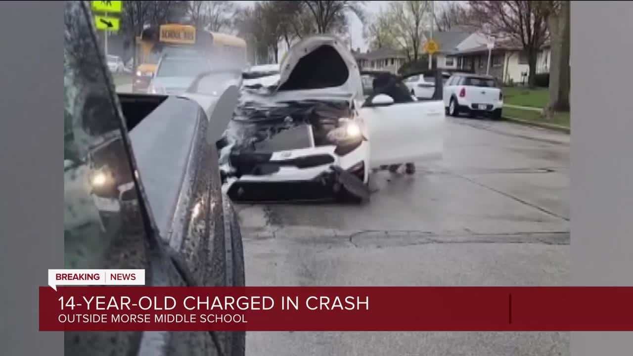 14-year-old driver charged in stolen Kia crash into Milwaukee bus: complaint