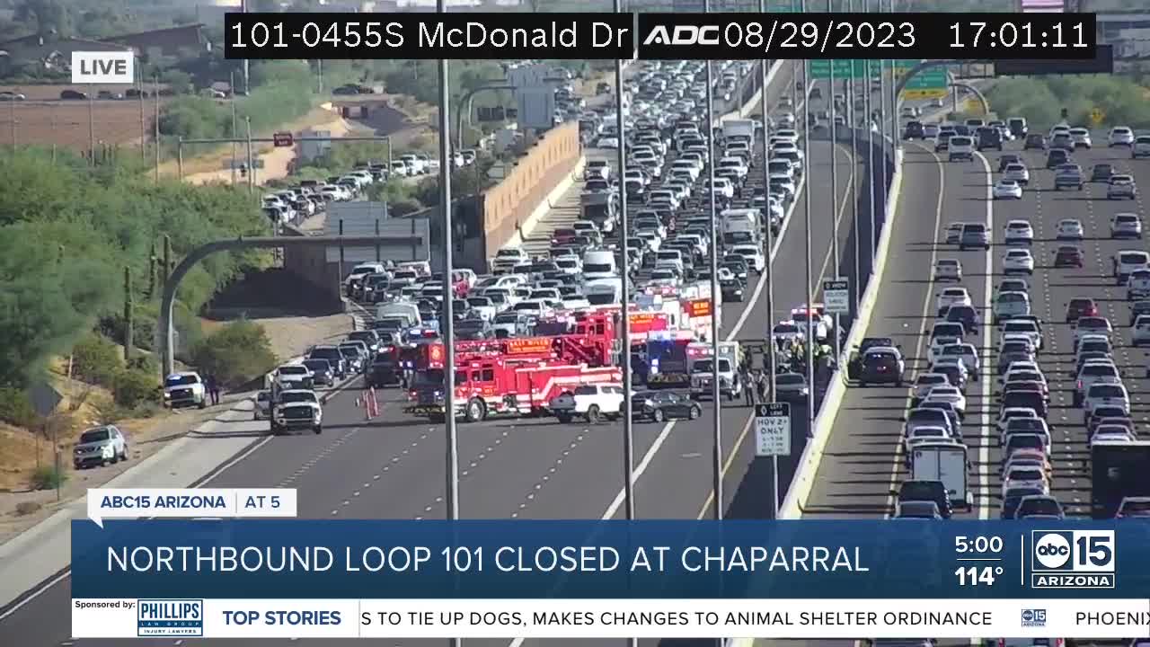 Man arrested after multi-vehicle wrong-way crash on Loop 101 Tuesday